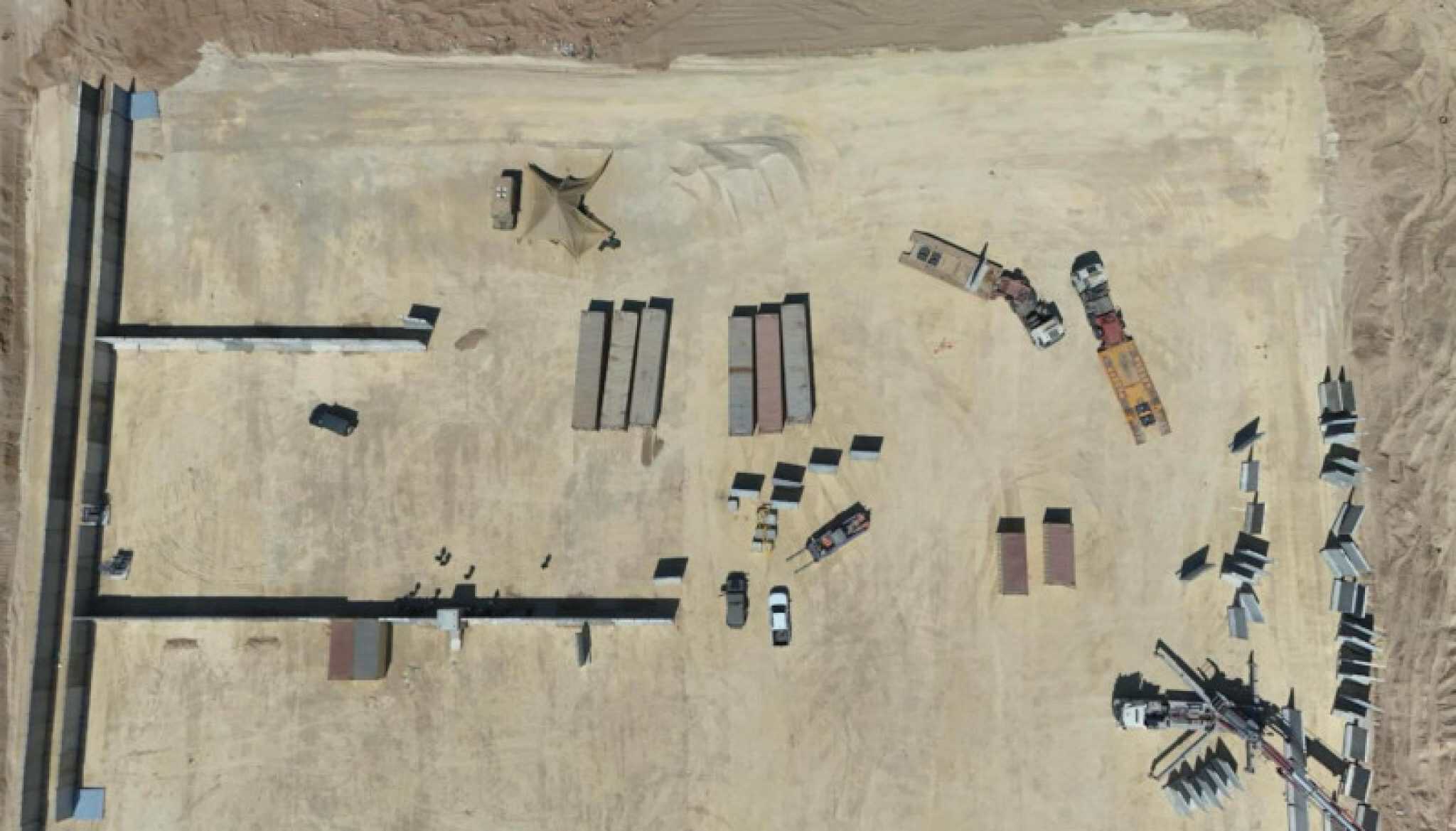 Israel builds new aid centers in Gaza while troops target Hamas - FDD's ...